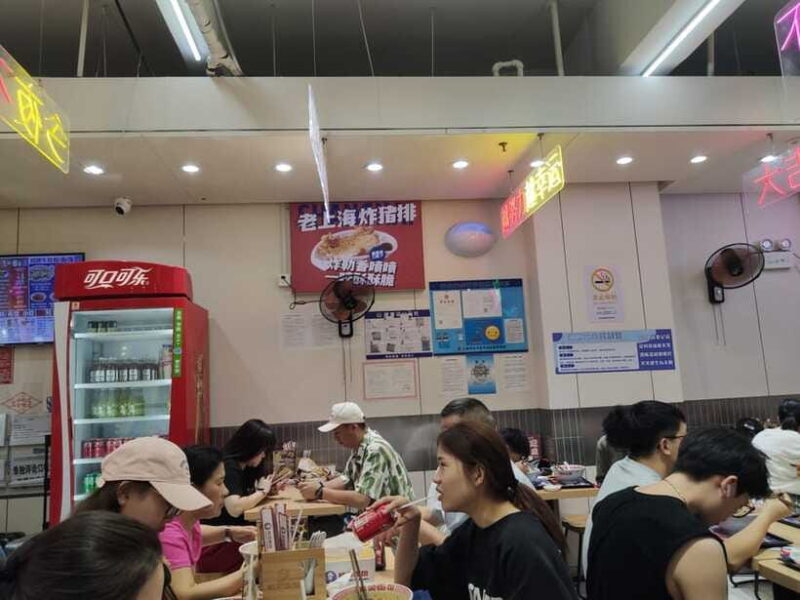 A Delicious Food Tour Through the Heart of the City - Who Should Consider This Tour