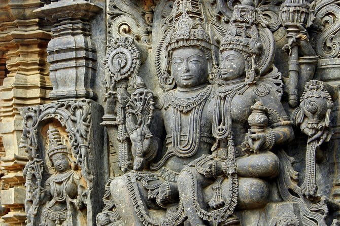 A Throbbing Walk thro Palace/Temples/Fort/Market in Old Bangalore - FAQs