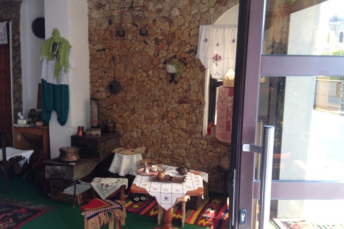 Authentic Antique Museum Home - Practicalities: Visiting and Booking