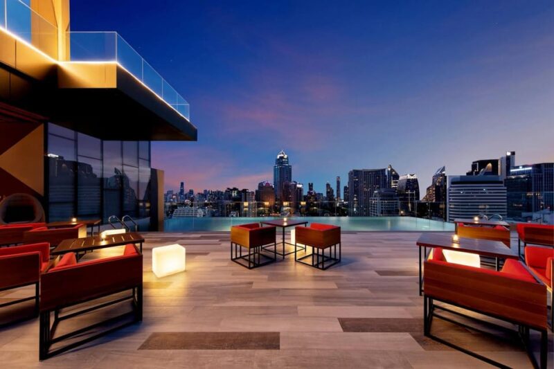 Bangkok: RedSquare Rooftop Bar at Novotel Sukhumvit 4 - Practical Tips for Your Visit
