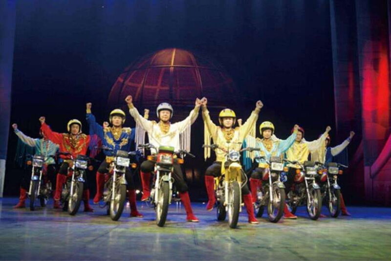 Beijing: Red Theatre Acrobatics show viewing Chinese culture - Practical Tips