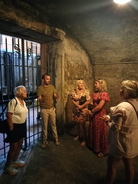 Châteauneuf-du-Pape: Exclusive Private Tour for Connoisseurs - The Sum Up