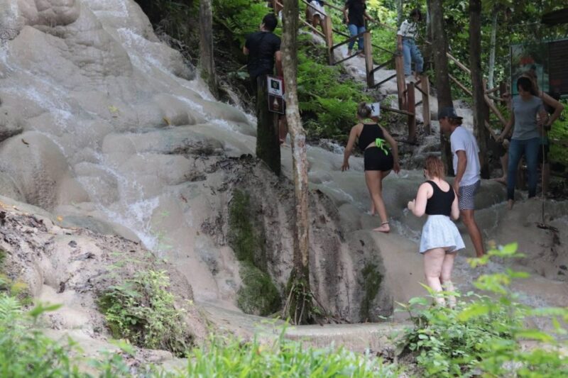 Chiang Dao Cave, Sticky Waterfall, Baan Den Temple Private - FAQ