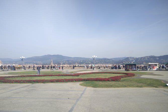 From Florence to Siena - San Gimignano & Pisa by private minivan - FAQ