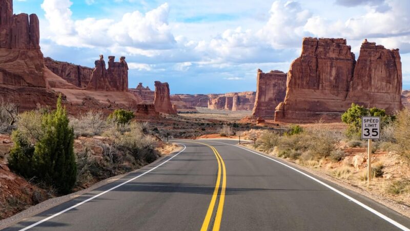 From Moab: Arches National Park Scenic Tour with Short Hikes - Reviews: Authentic Impressions
