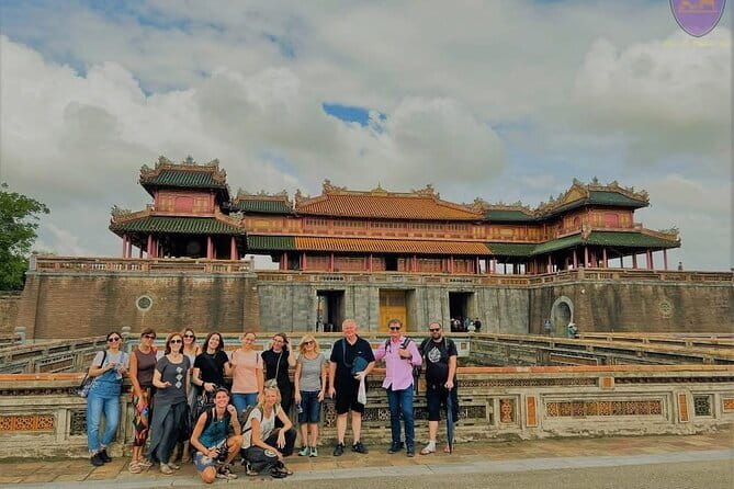 Hoi An Walking Tour, Sampan Boat Trip , Foodie Tour by Night - The Sum Up