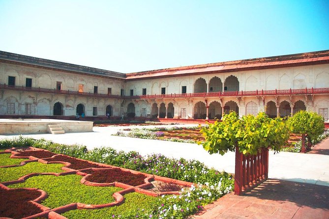 Hyderabad to Taj Mahal and Agra Fort Same Day Tour with Flights - FAQ