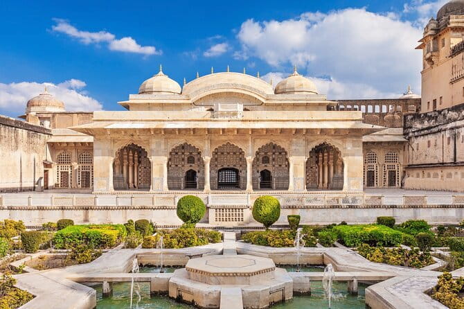 Jaipur Sightseeing Private Day Tour By Tuk Tuk - Royal Gaitor Tumbas: Resting Place of Royalty