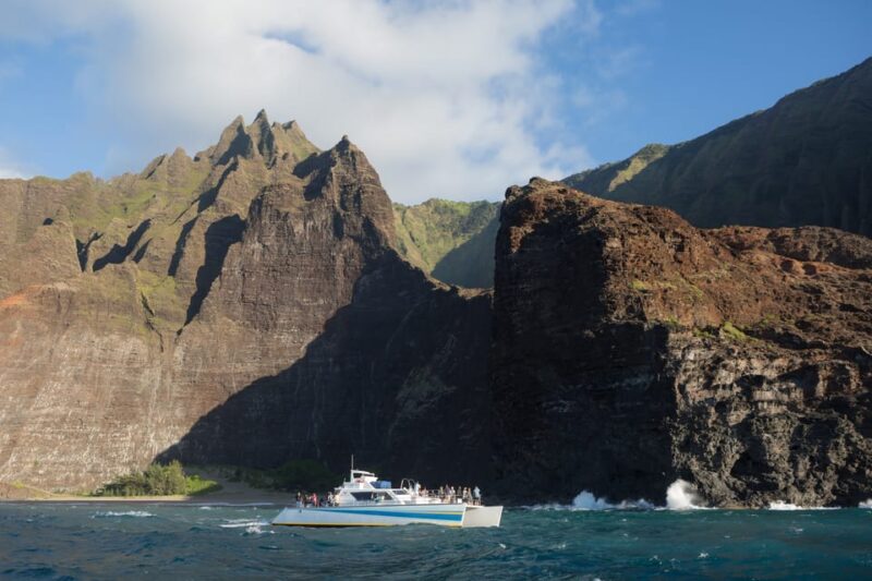 Kauai: Napali Sunset Dinner Cruise - The Sum Up