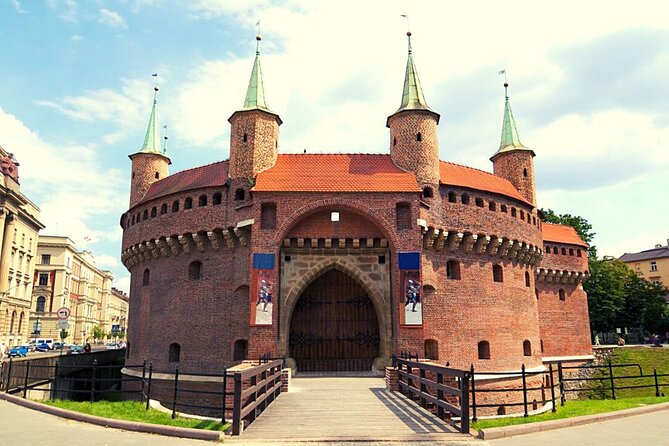 Krakow and Wieliczka Small Group Tour from Lodz with Lunch - The Sum Up