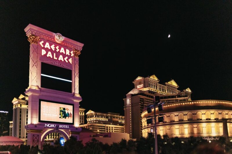 Las Vegas: Sightseeing Night Tour by Open-top Bus - FAQs