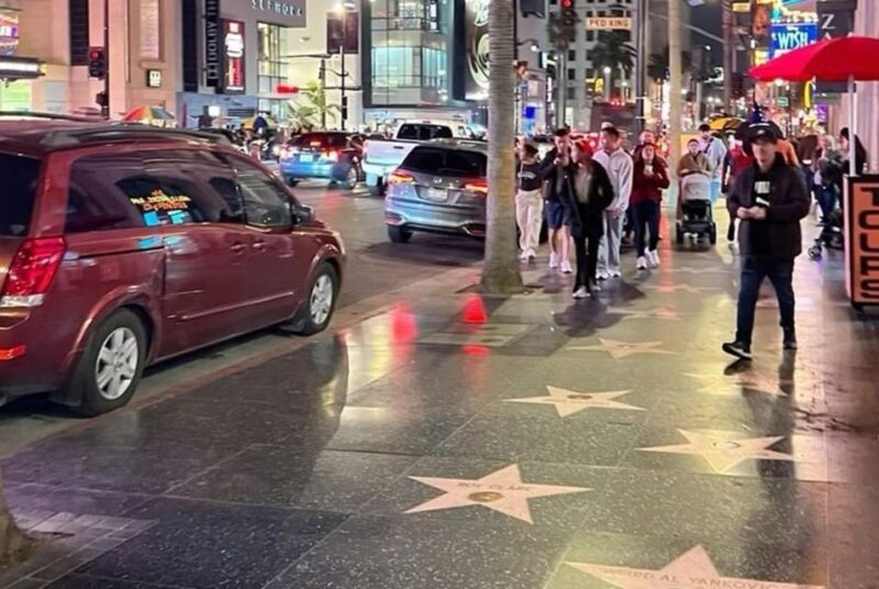 Los Angeles : Must-See Attractions Car Tour with a Guide - FAQ