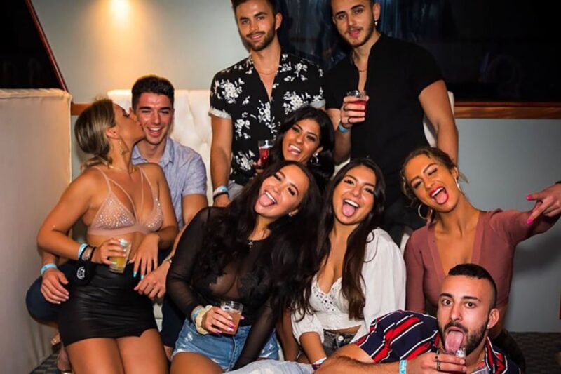 Miami: Ultimate Boat Party, Party Bus and Nightclub Entry - Who Will Love This Tour?