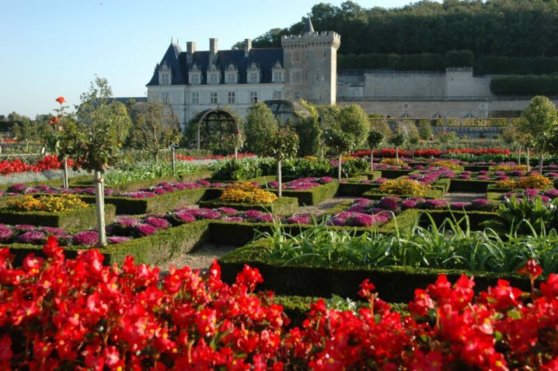 Mont Saint-Michel & Chateaux Country 3-Day Tour from Paris - FAQ