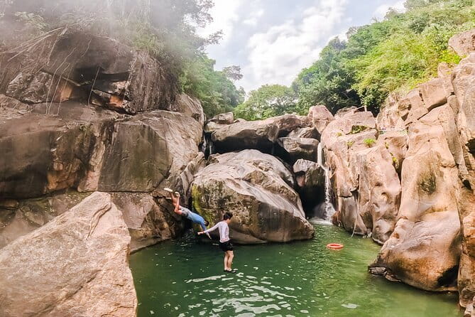 Nha Trang Bay Day Tour: Snorkeling, Fishing, BBQ Lunch & Relaxing - FAQs