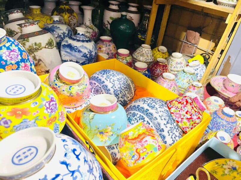 Night Market Haggling Adventure with an English Guide! - The Sum Up