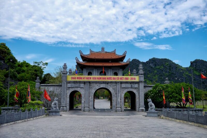 Ninh Binh Daily: Hoa Lu, Mua Cave, Tam Coc, Bike & Swimming - Who Should Consider This Tour?
