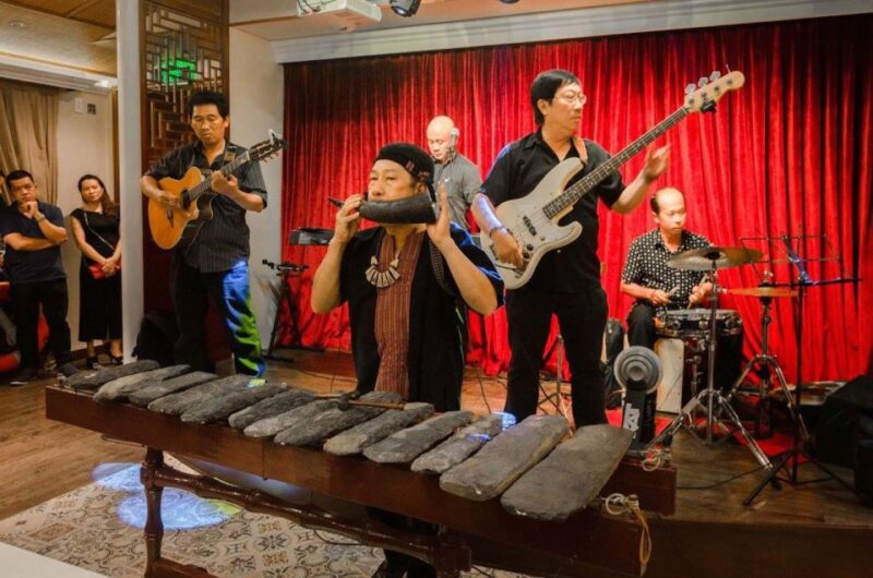 Private Jeep Tour Saigon by Night & Cruise Dinner with Music - FAQ