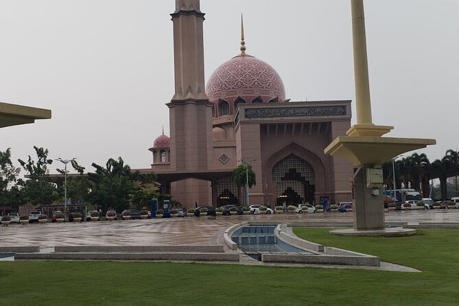 Putrajaya Tour From Kuala Lumpur Includes Batu Caves - The Sum Up: Who Will Love This Tour?