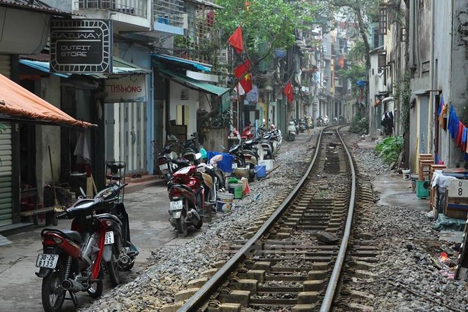 Small-group motorbike sightseeing and food tour in Hanoi - FAQ