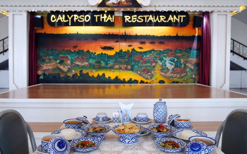 Bangkok: Calypso with Thai Classical Dance - Who Should Consider This Experience?