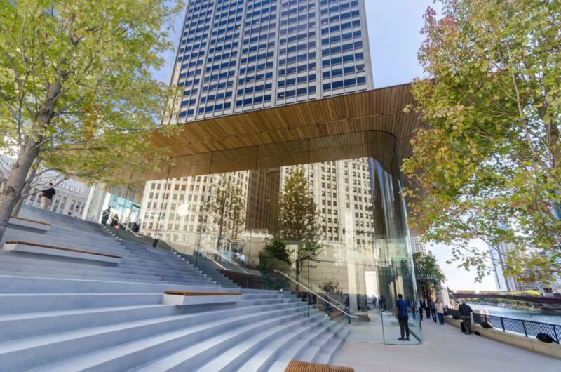 Chicago's Modern Skyscrapers Guided Walking Tour - Authentic Insights from Reviews
