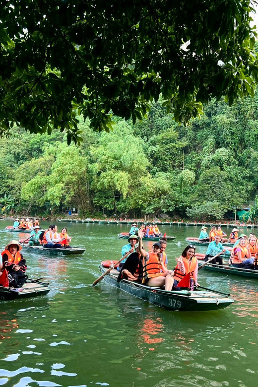Friendly Travel: Hoa L/ Trang An/ Mua Cave - Limousine Car - FAQ
