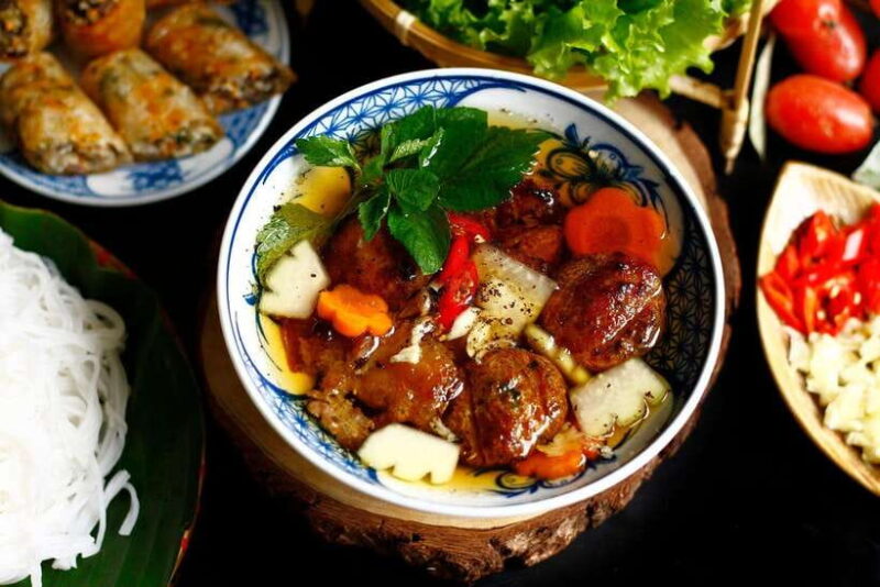 HANOI: MOTORBIKING TO TRAIN STREET & STREET FOOD TASTING - Final Thoughts