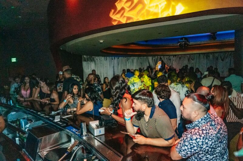 Las Vegas: Club Crawl and Party Bus with Free Drinks - FAQs