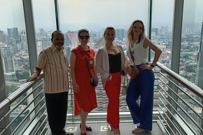 Petronas Twin Tower Skybridge View & Dining Experience Tour with Local Host - FAQ