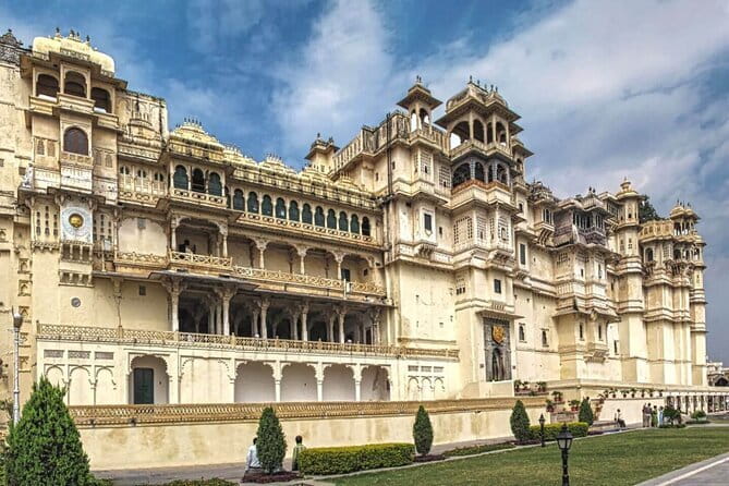Private Delhi Tour : Monuments , Rickshaw Ride & Local Heritage - FAQ
