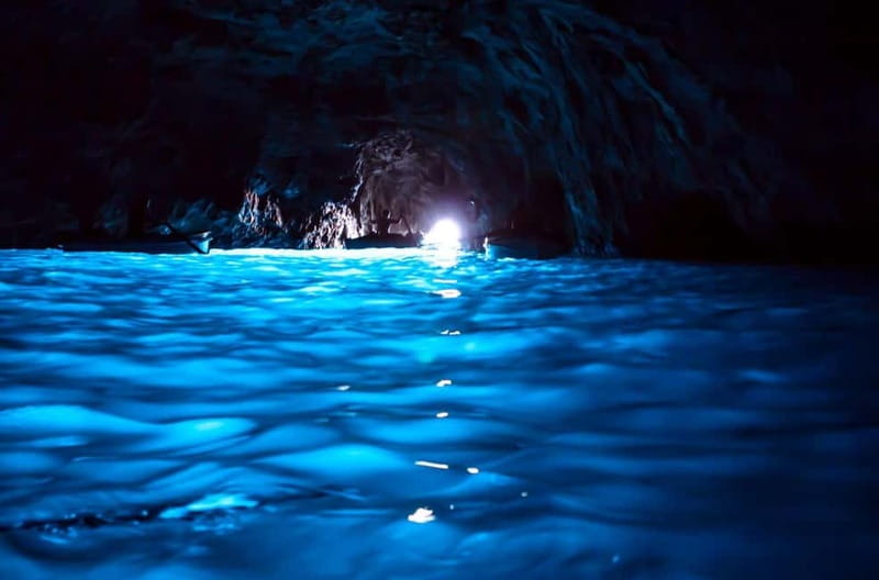 Amalfi: Capri Island Boat Tour with Drinks and Snorkeling - In Summary