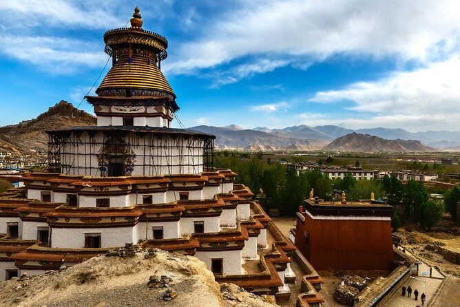 9 Days Lhasa Gyantse Shigatse Everest Namtso Group Tour - Exploring Tibet’s Highlights: An In-depth Look at the 9-Day Group Tour