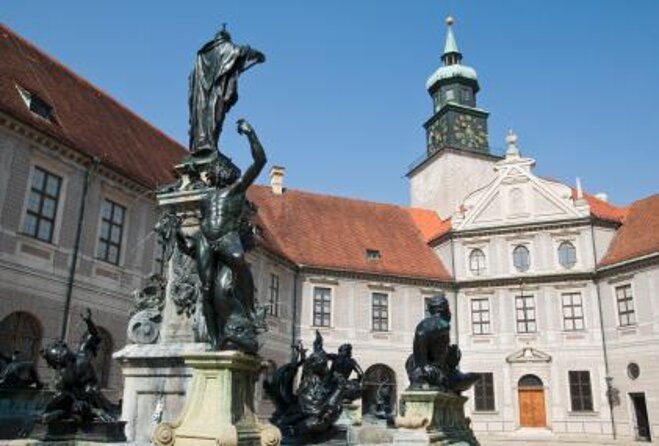 A Private Walking Tour of Downtown Munich - Exploring Munich Through a Holiday Lens