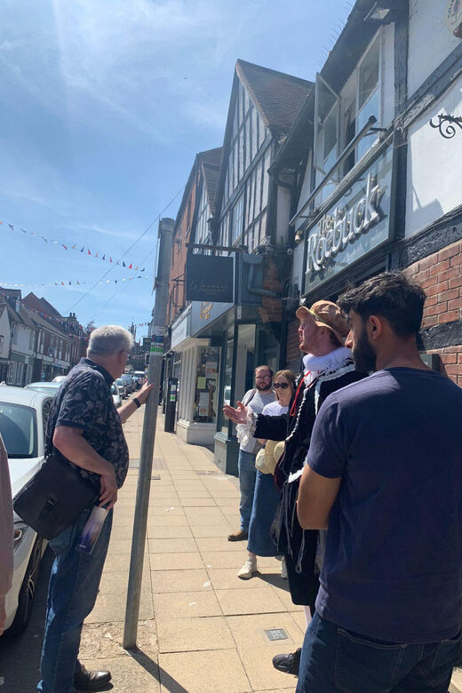 A tour of Warwick with Queen Elizabeth's secret lover - The Experience and Group Dynamics