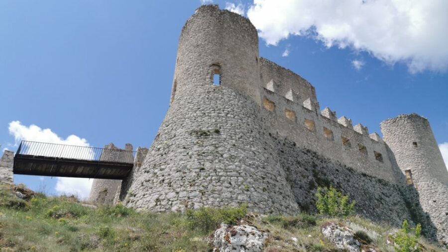 Abruzzo of Ladyhawke (summer version) - Cost and Value
