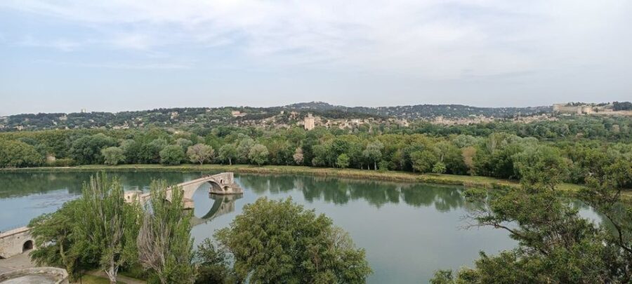 Aix-en-Provence: Avignon Tour & Chateauneuf-du-Pape Tasting - Exploring Avignon’s Architectural Marvels