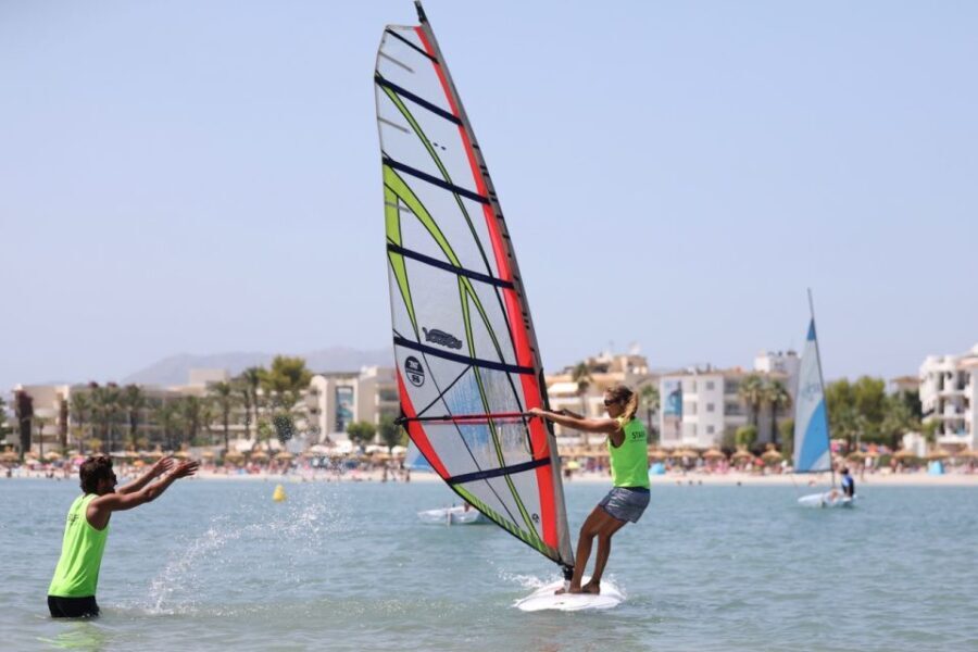 Alacudia Bay: 2-Hour Windsurfing Course - A Complete Breakdown: What to Expect
