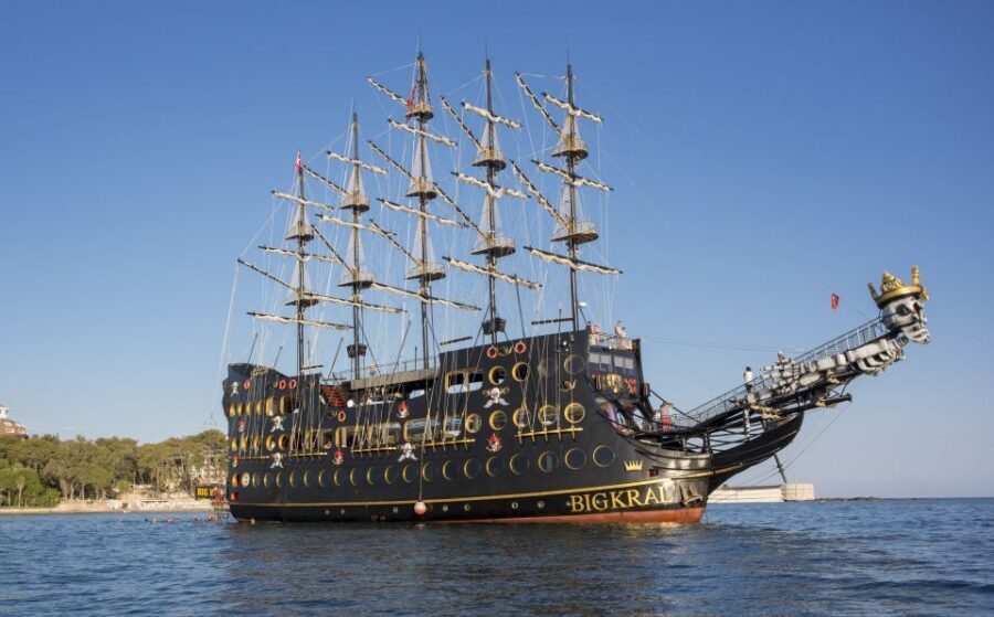 Alanya: Pirate Boat Tour with Buffet Lunch and Drinks - The Value of This Tour
