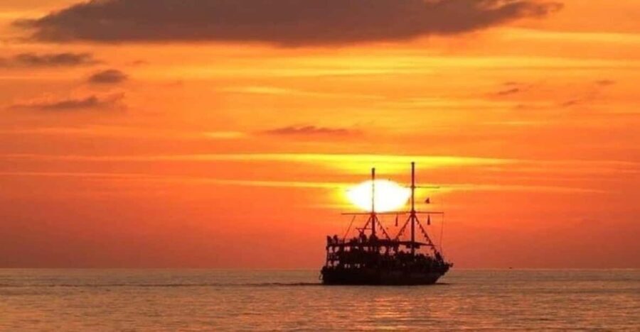 Alanya Sunset Boat: Foam Party & Dinner & Swimming Stops - What Travelers Say