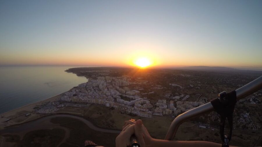 Albufeira: Paragliding and Paratrike Tandem Flights - Who Should Book This?
