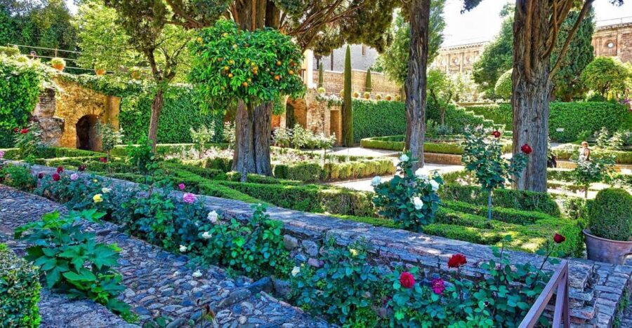 Alhambra's Gardens: Generalife, Partal, Alcazaba, & Carlos V - Who Should Book This Tour?