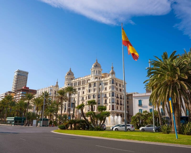 Alicante 360º Semi-private tour City, Culture, Tapas & Drink - Who Will Get the Most Out of This Tour?