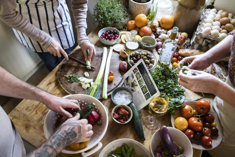 Alicante: Cooking Class with Private Chef and Local Wine - Key Points