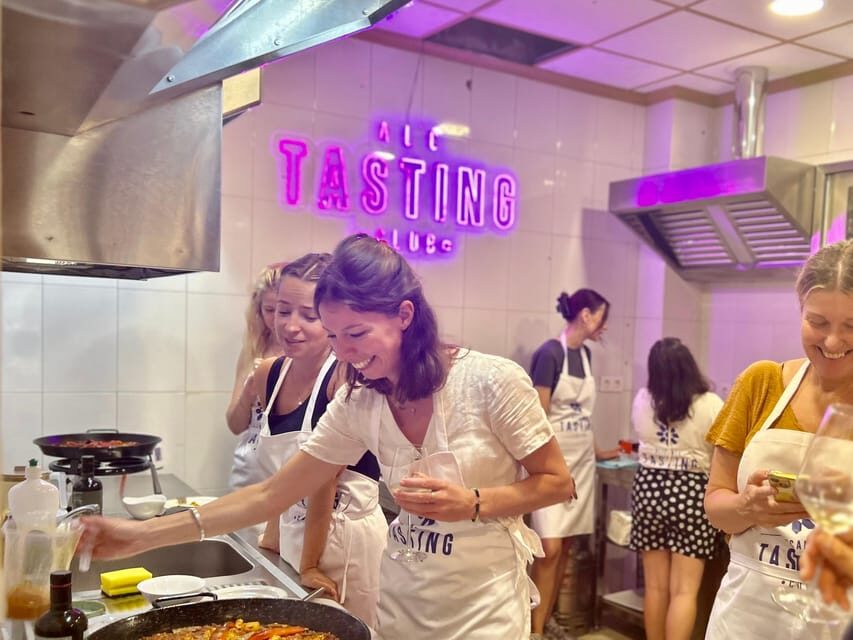 Alicante Paella Cooking Class, Tapas, Drinks and Market - Who Would Love This Experience?