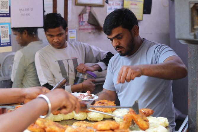 All inclusive Vegetarian Jaipur Food and Heritage Tour - Discover Jaipur with the All-Inclusive Vegetarian Food and Heritage Tour