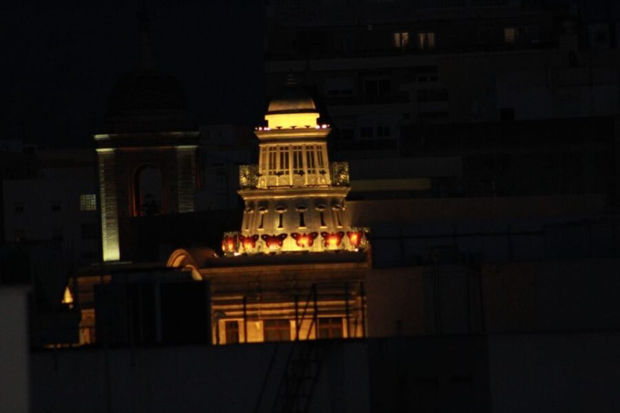 Almería: Legends and Mysteries Evening Walking Tour - Breaking Down the Itinerary