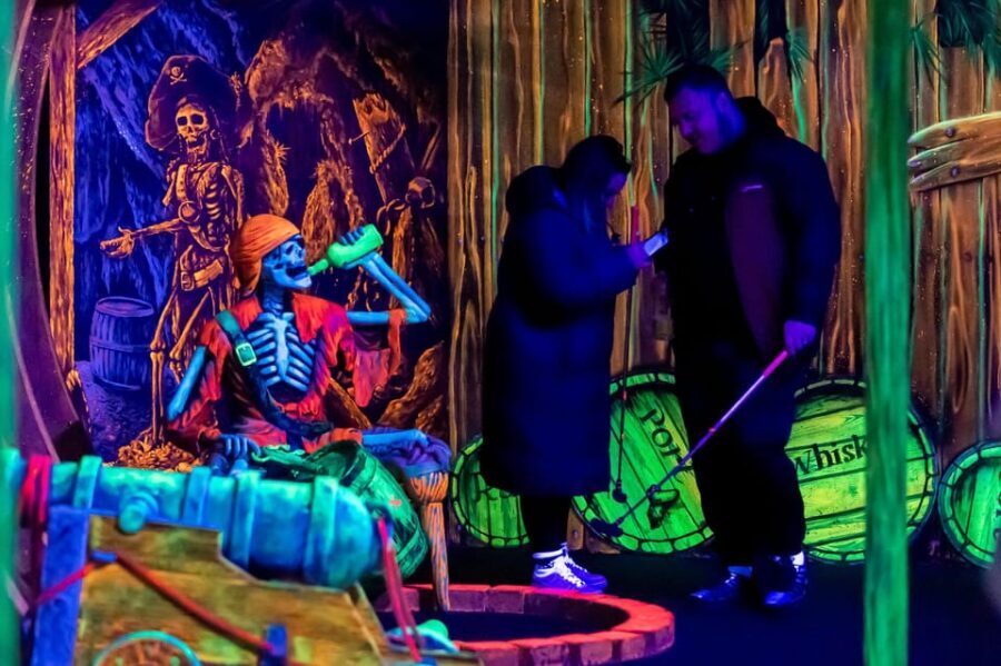 Aloha Amsterdam: 12-Hole Glow-in-the-Dark Mini-Golf - Location and Accessibility