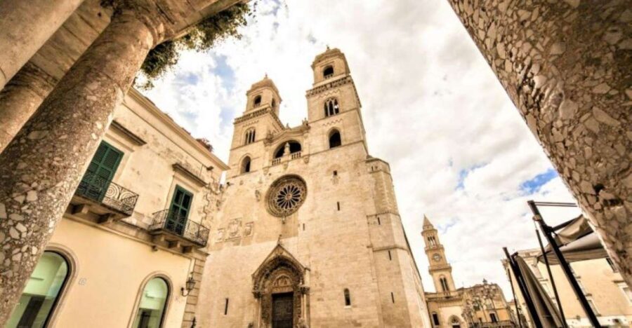 Altamura: Highlights Walking Tour and Tasting - Inside the Cathedral and Museum