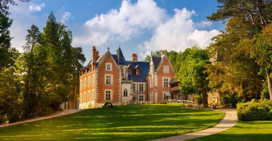 Amboise: Clos Lucé Castle, Da Vinci Park and Museum Ticket - Who Should Consider This Tour?